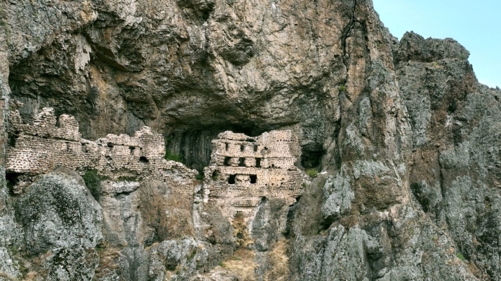 Alacin Fortress | Ancient Biblical World